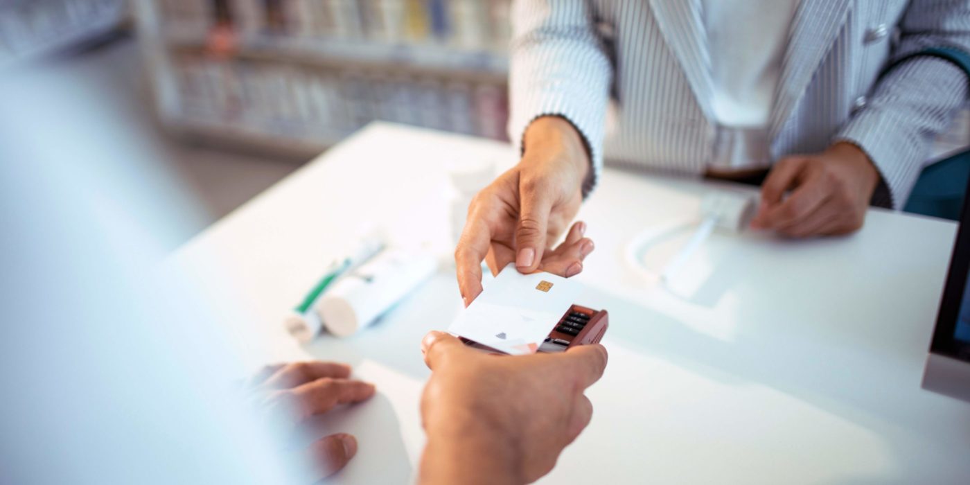 13 Tips For How To Use A Credit Card Wisely | MoneyLion