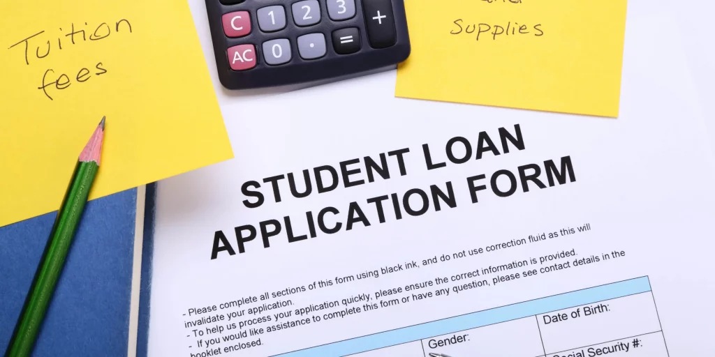 What Are Private Student Loans? | MoneyLion